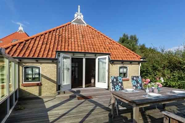 't Friese Koetshuis (Ref : NL-4647-01) in Pingjum, Friesland Pet ...